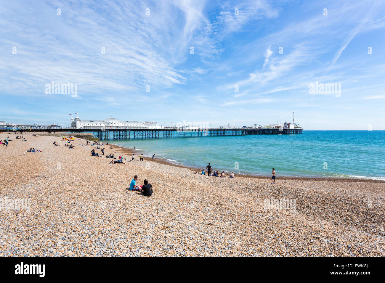 Brighton beach low tide palace hi-res stock photography and images - Alamy
