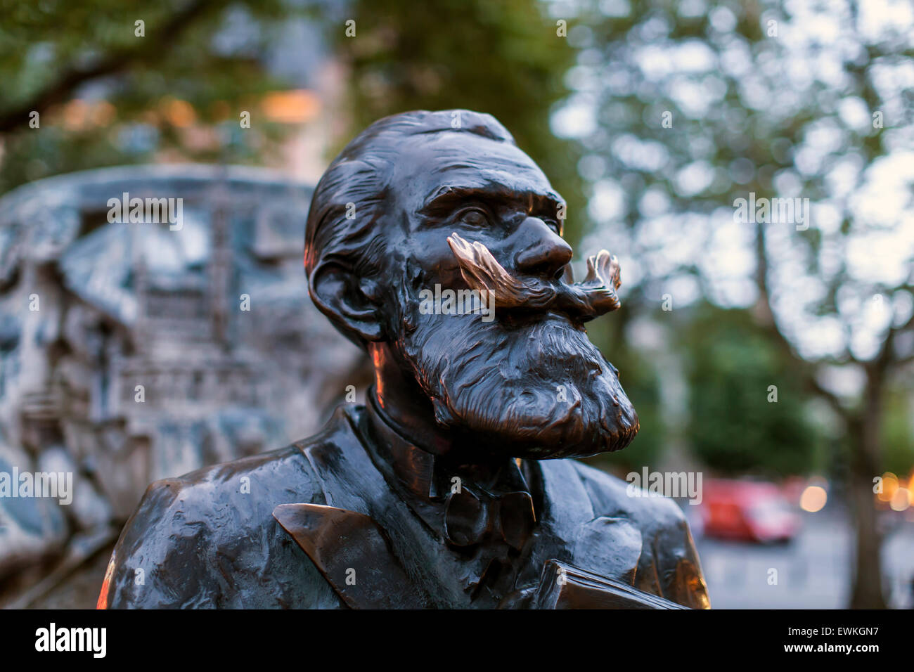 Bronze sculpture former mayor hi-res stock photography and images - Alamy