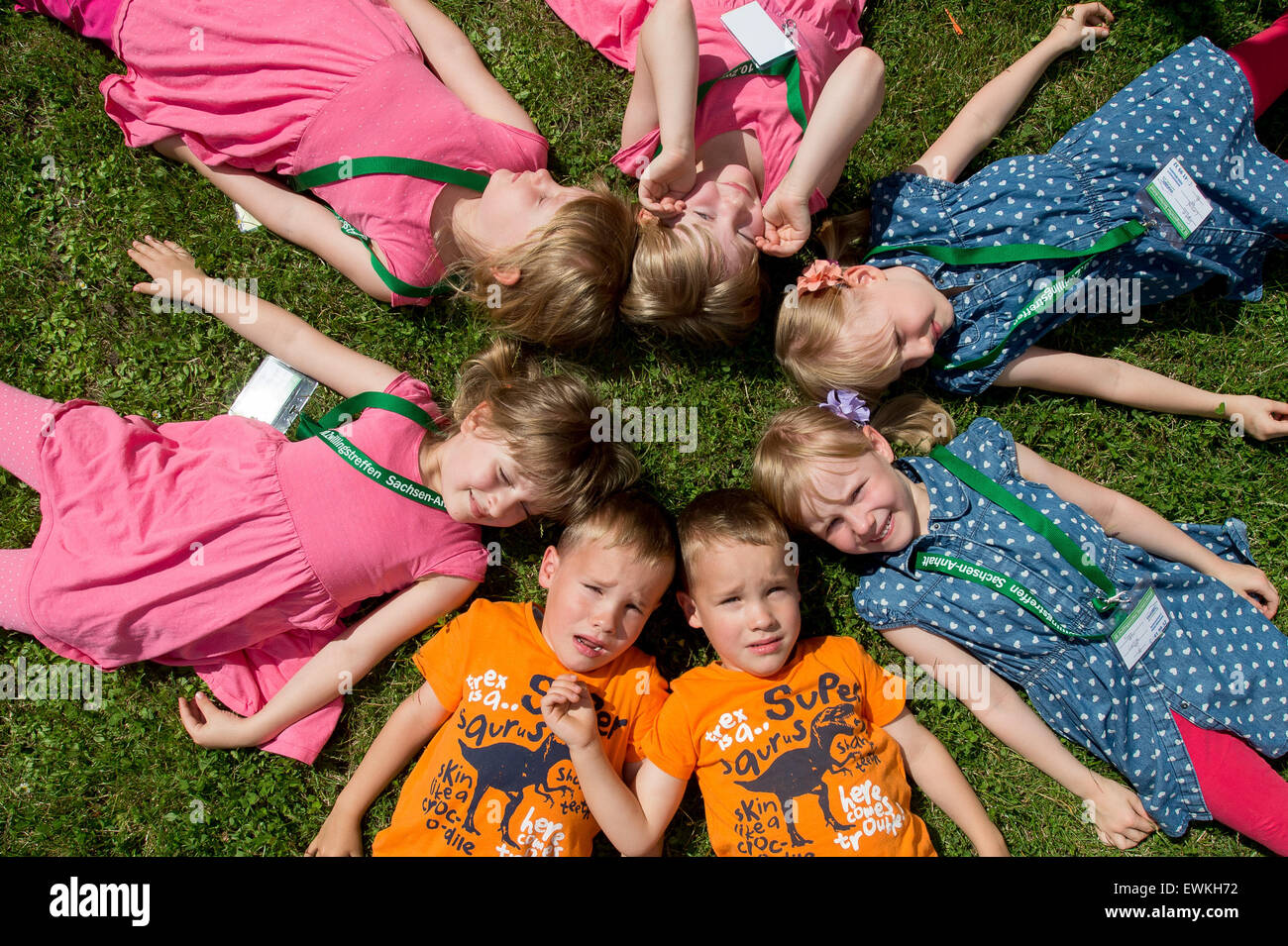 Two sets of twins hi-res stock photography and images - Alamy