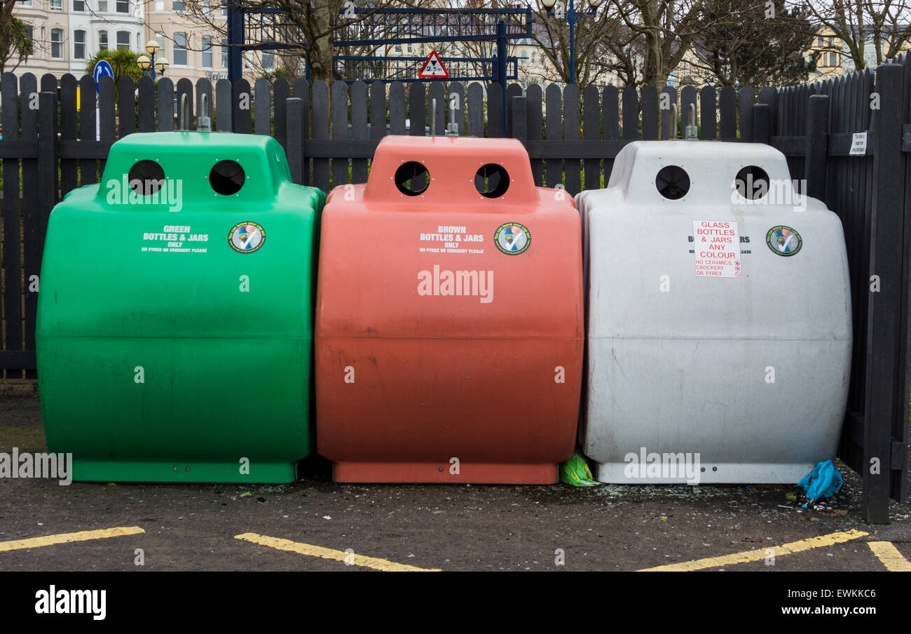 Bottle bank hi-res stock photography and images - Alamy