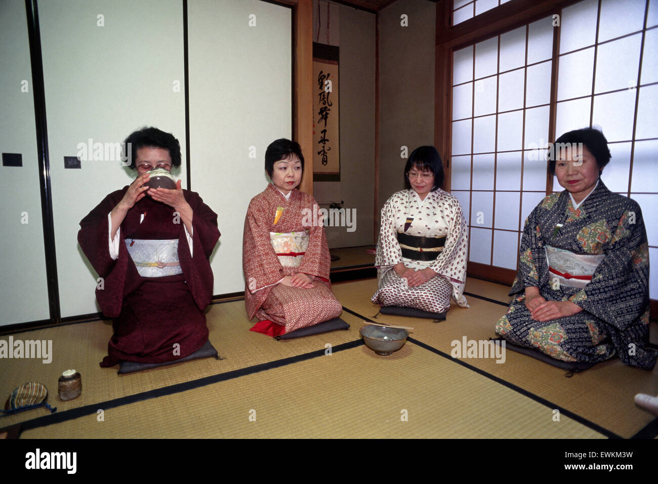 Traditional japanese tea house hi-res stock photography and images - Alamy