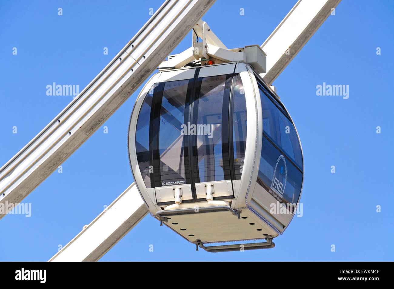 Echo wheel cab hi-res stock photography and images - Alamy