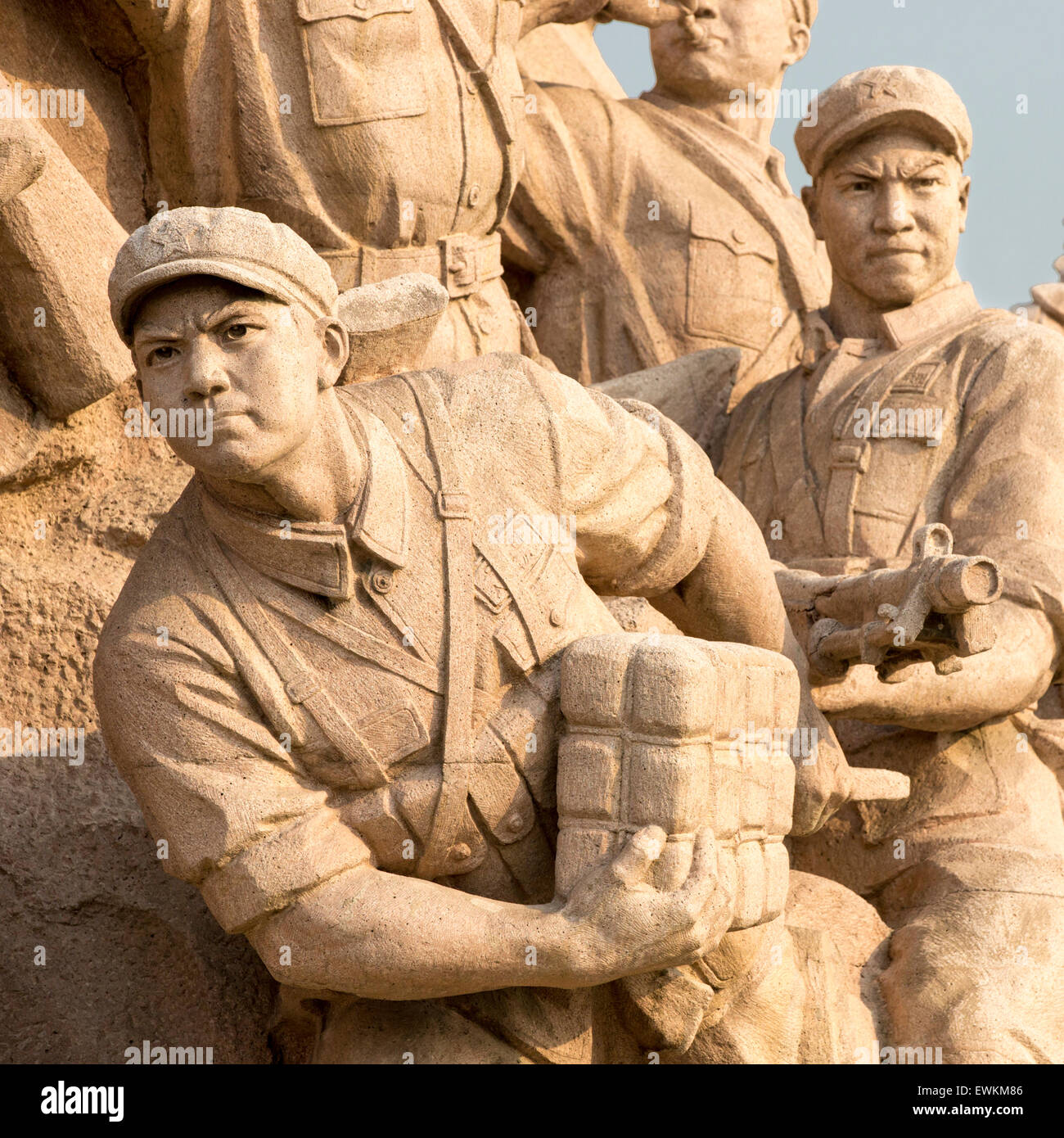 Heroic pose hi-res stock photography and images - Alamy