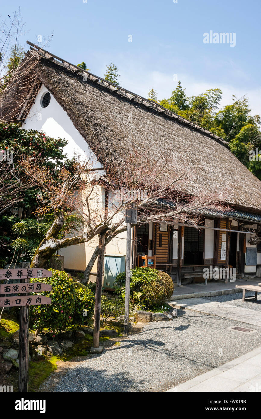 Nembutsu-ji Temple at Adashino, Kyoto. View along the main hall, Hondo ...