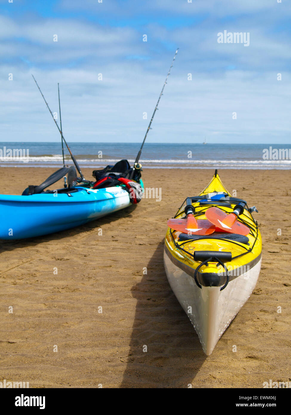 Summer water canoes hi-res stock photography and images - Alamy