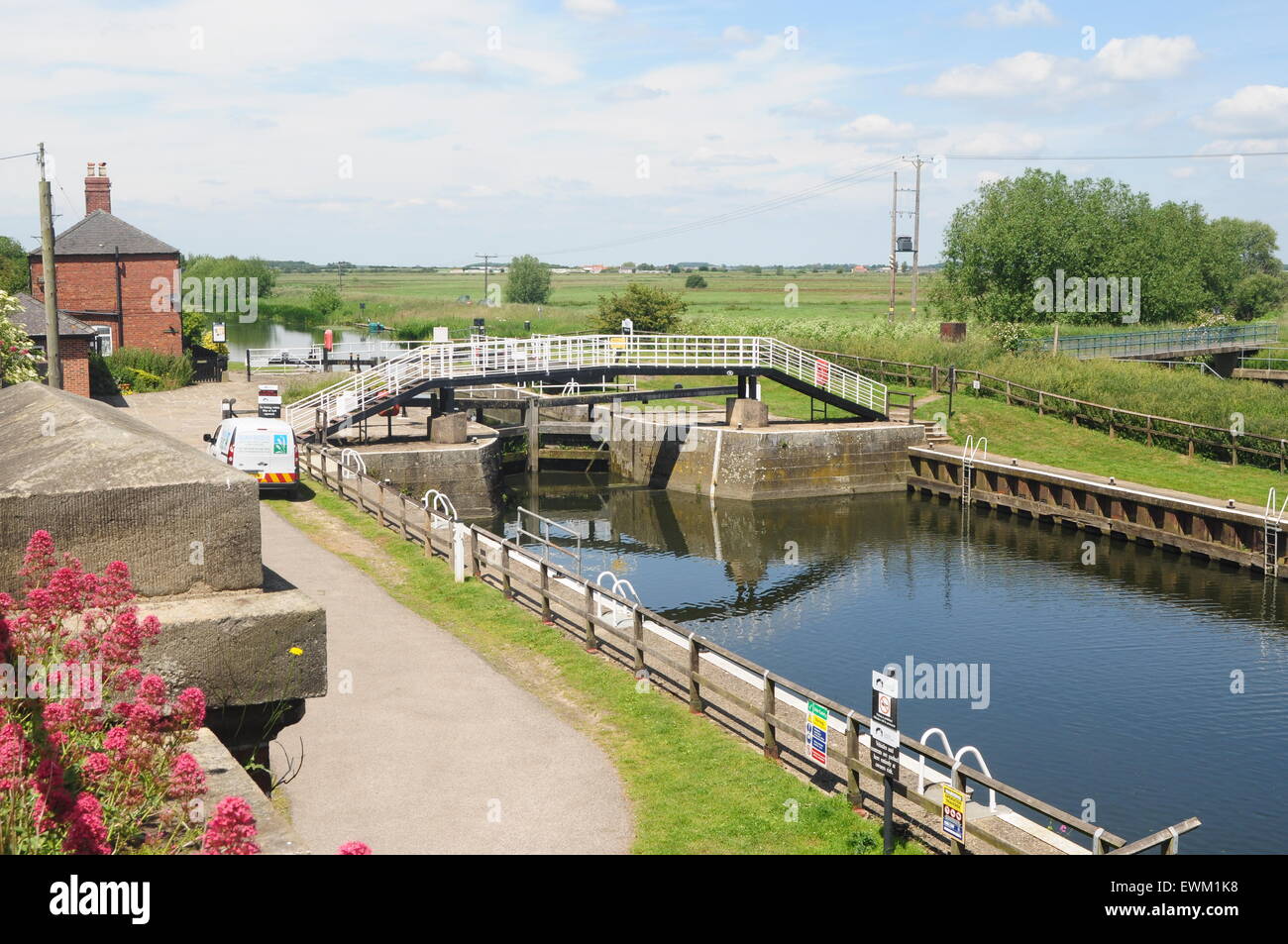 Bardney Lock on the River Witham, Fenland, Lincolnshire, UK Stock Photo ...