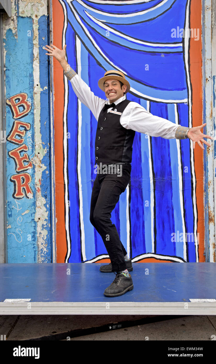 Carnival barker hi-res stock photography and images - Alamy