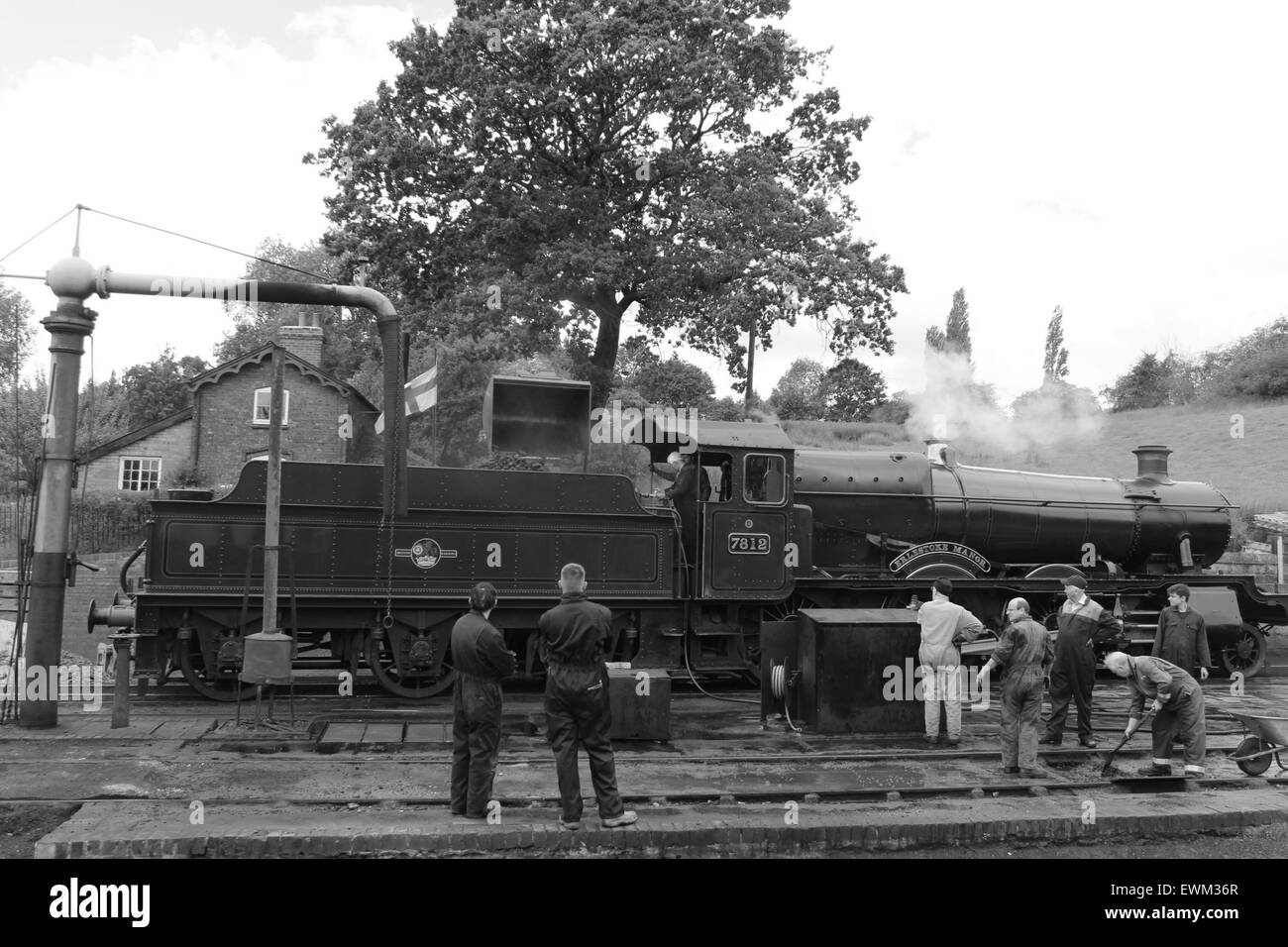 Severn Valley Steam Railway 1940's Weekend mock ww2 battles, steam ...