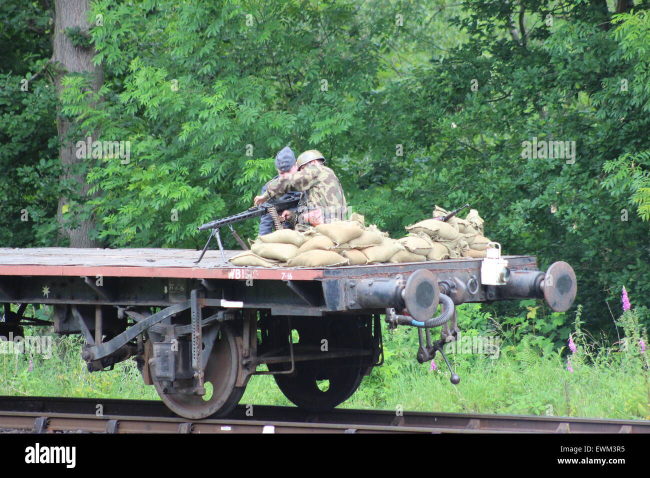 Severn Valley Steam Railway 1940's Weekend mock ww2 battles, steam ...