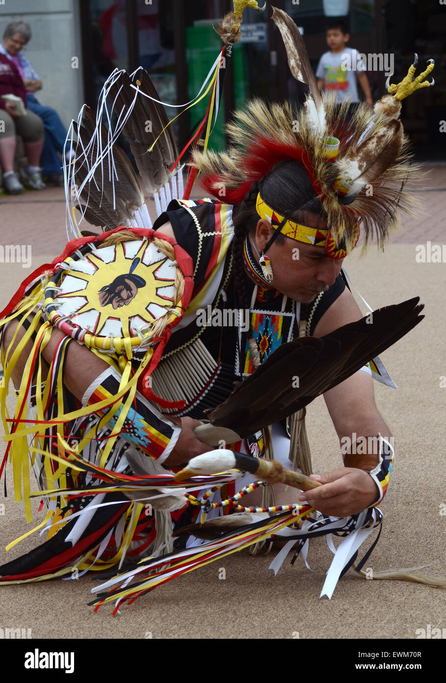 Aboriginal Canadian Dance High Resolution Stock Photography and Images ...