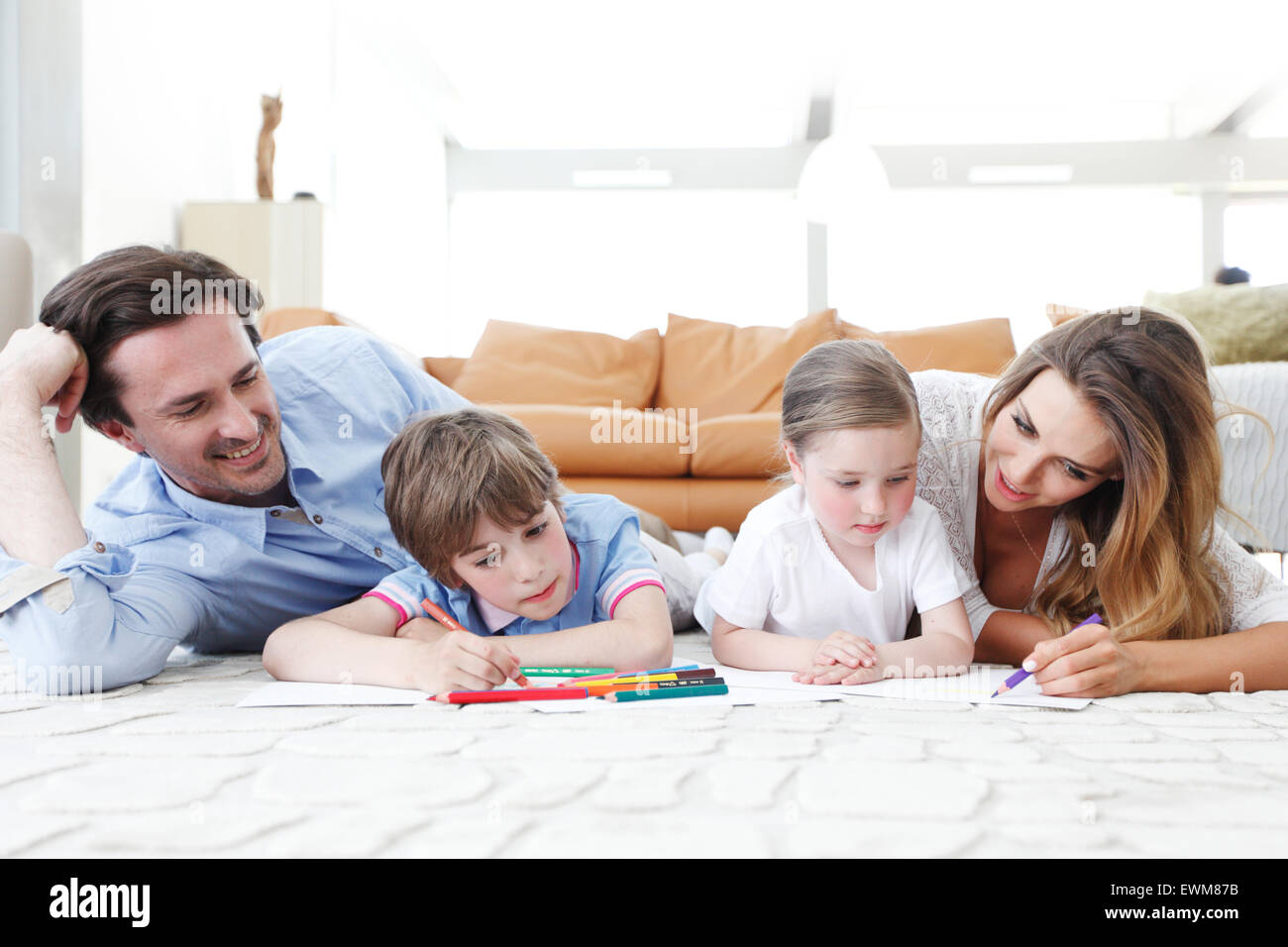 family drawing pictures Stock Photo - Alamy