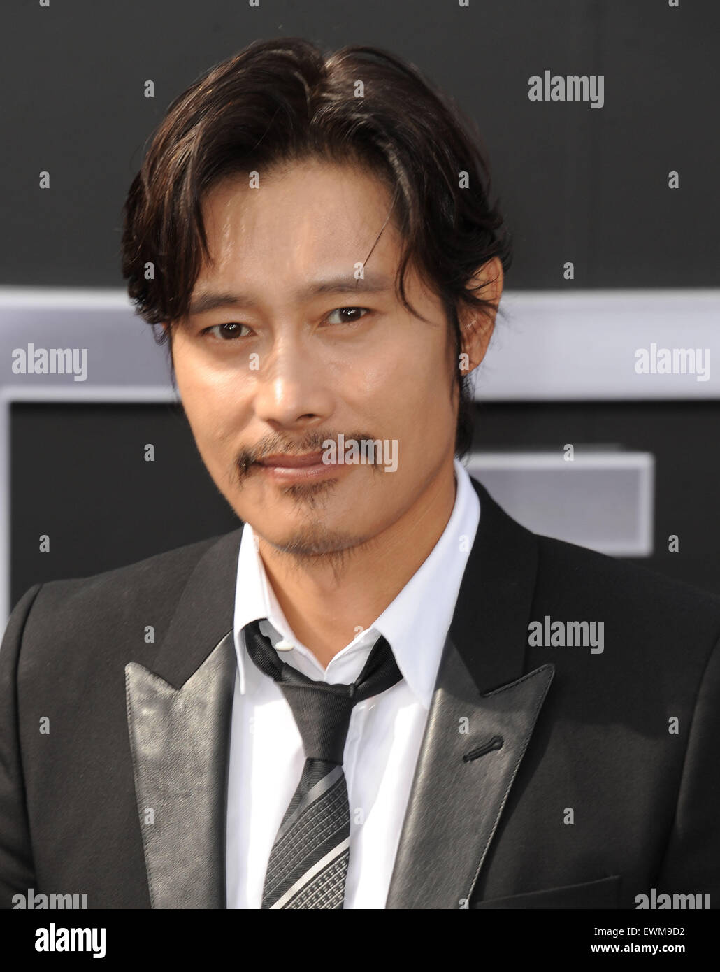 Byung hun lee terminator genisys hi-res stock photography and images ...