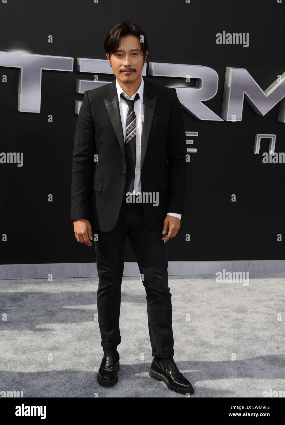 Byung hun lee terminator genisys High Resolution Stock Photography and ...