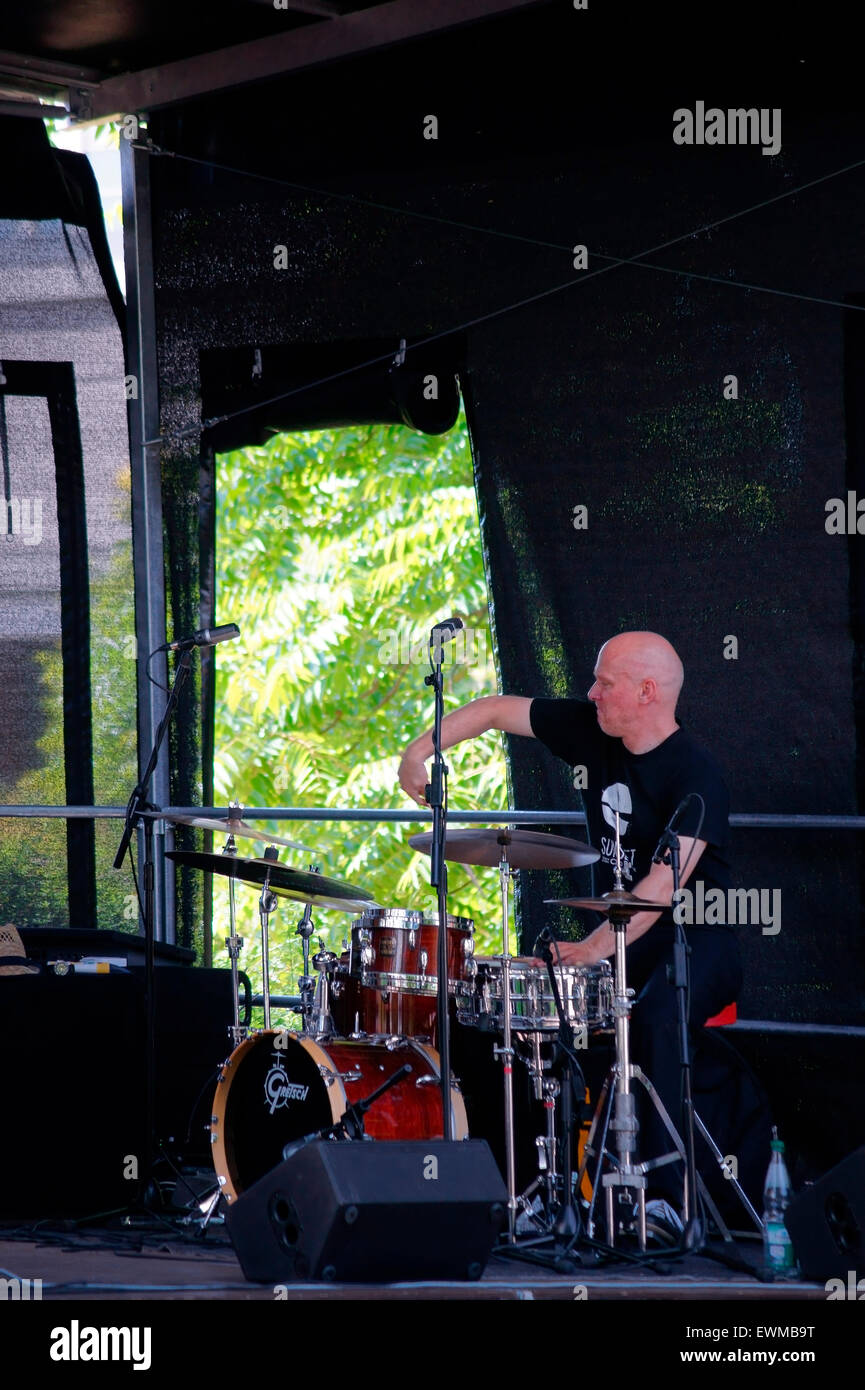Summer jazz hi-res stock photography and images - Alamy