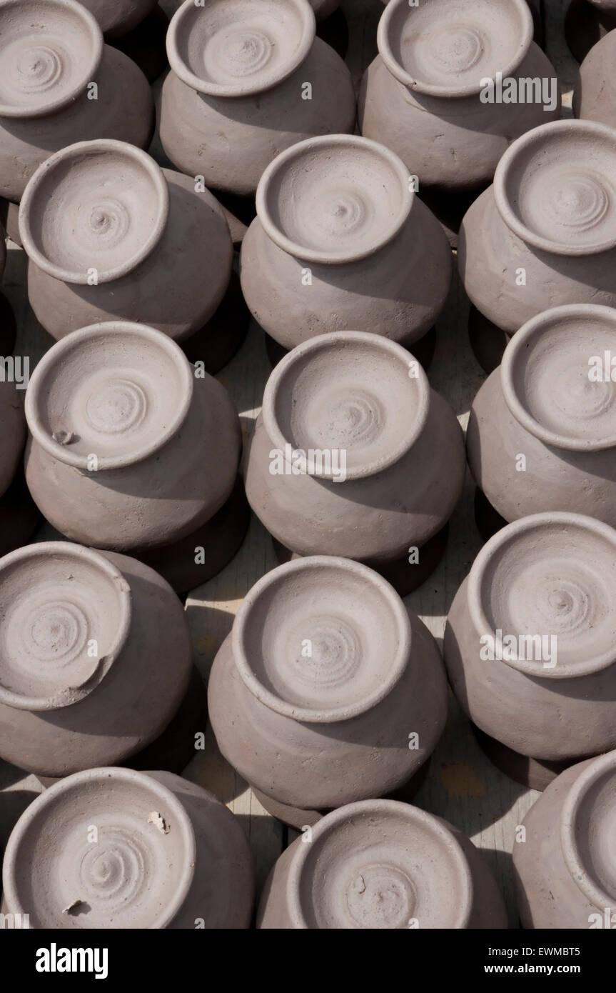 Indonesia pottery hi-res stock photography and images - Alamy