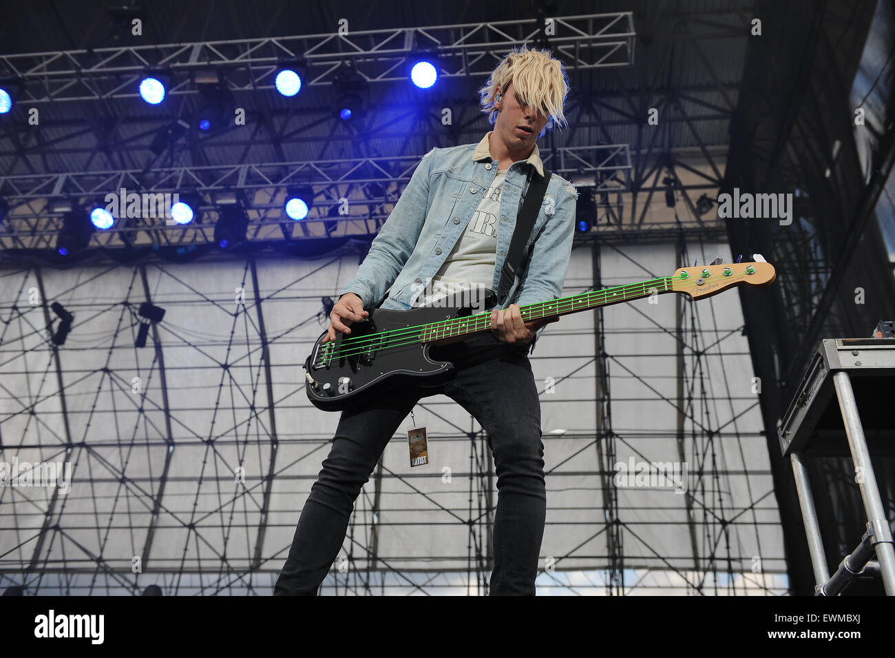 Hershey, Pennsylvania, USA. 28th June, 2015. RIKER LYNCH, of the group ...