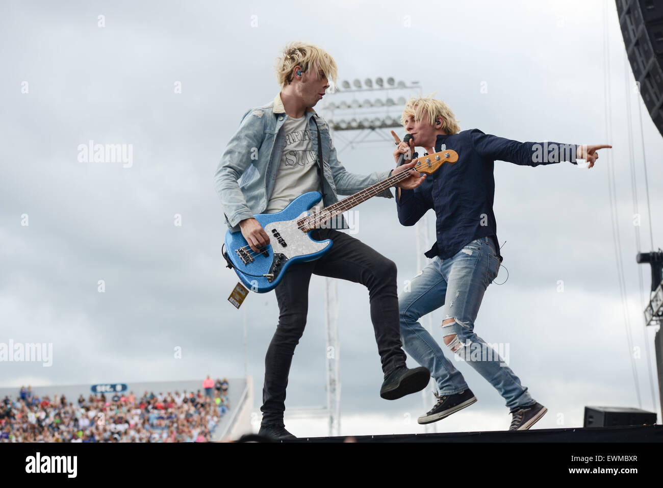 R5 riker lynch hi-res stock photography and images - Alamy