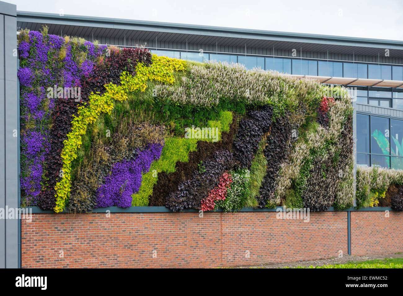 Wall cladding hi-res stock photography and images - Alamy