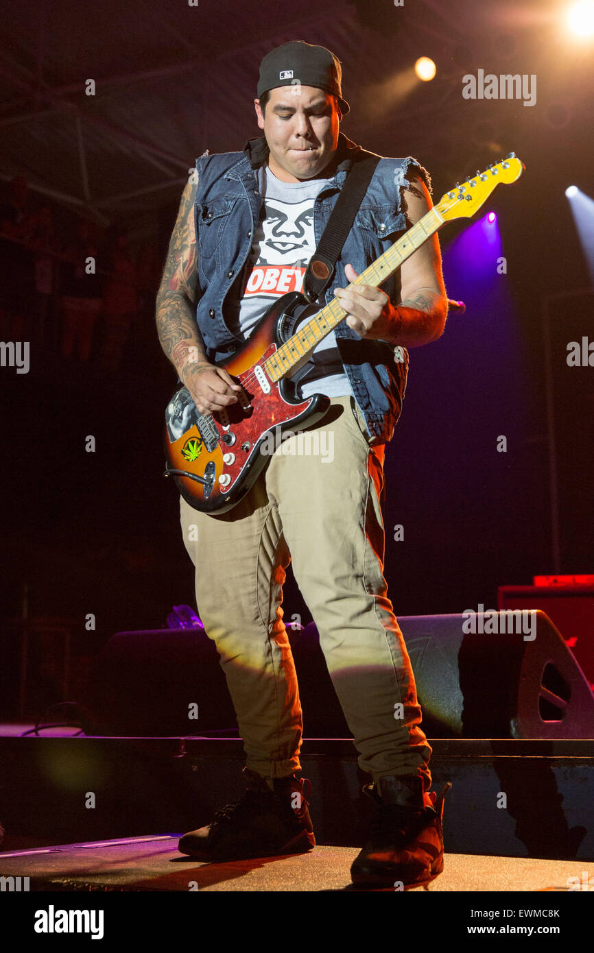 Sublime musician hi-res stock photography and images - Alamy