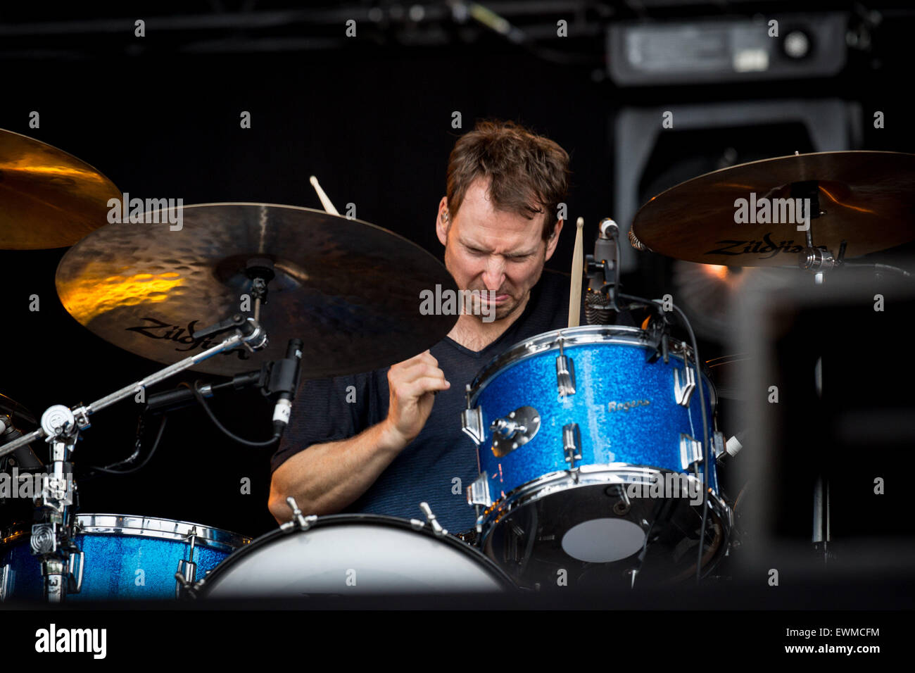Counting crows jim bogios hi-res stock photography and images - Alamy