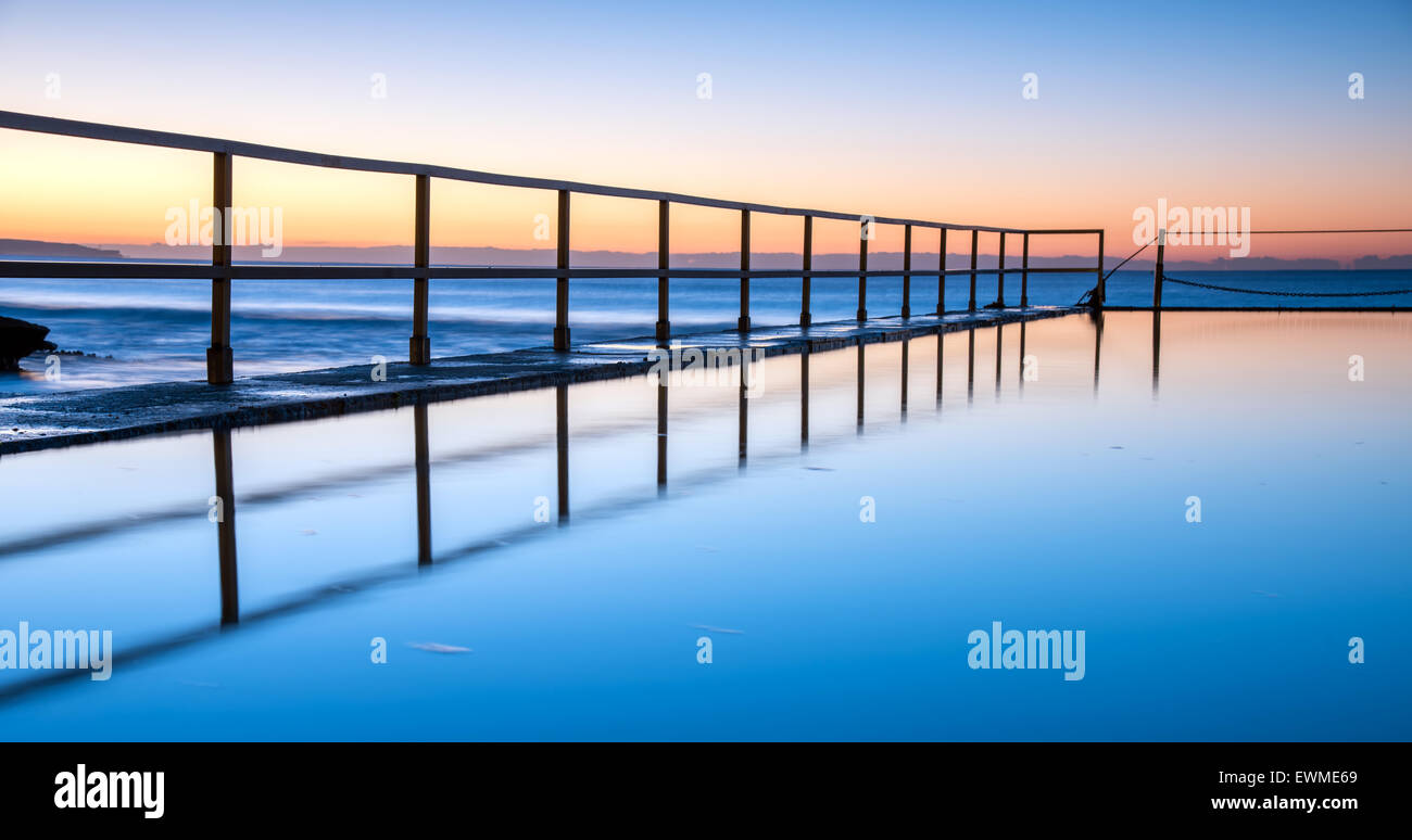 Cronulla beach rock pool hi-res stock photography and images - Alamy