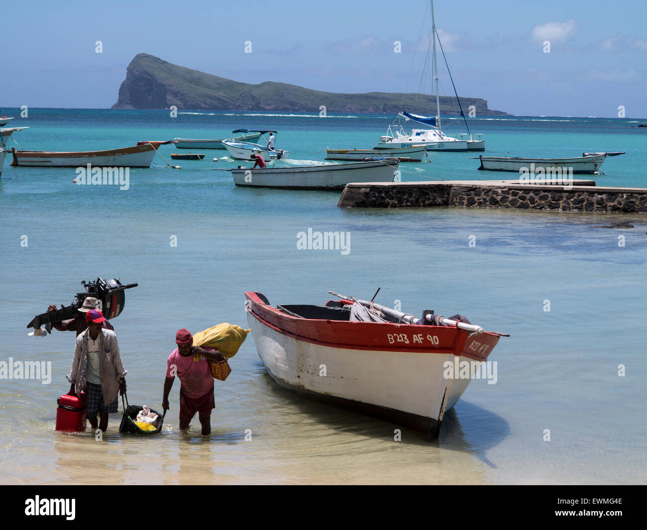pecheurs Cap Malheureux ile Maurice indian ocean Stock Photo - Alamy