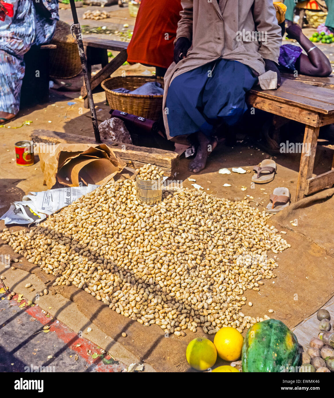 Gambia africa food groundnuts hi-res stock photography and images - Alamy