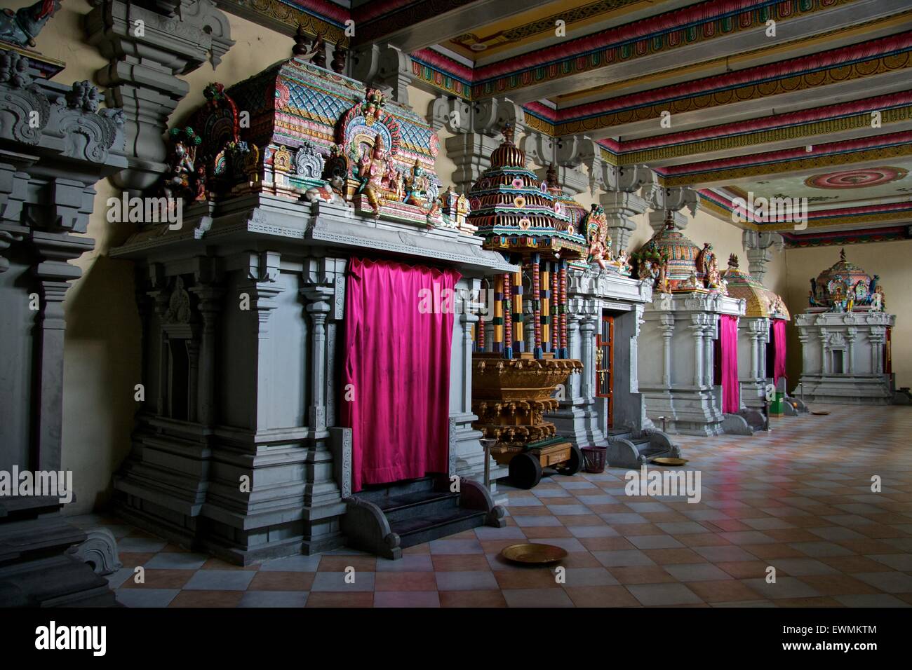 Candy hindu temple sri lanka High Resolution Stock Photography and ...