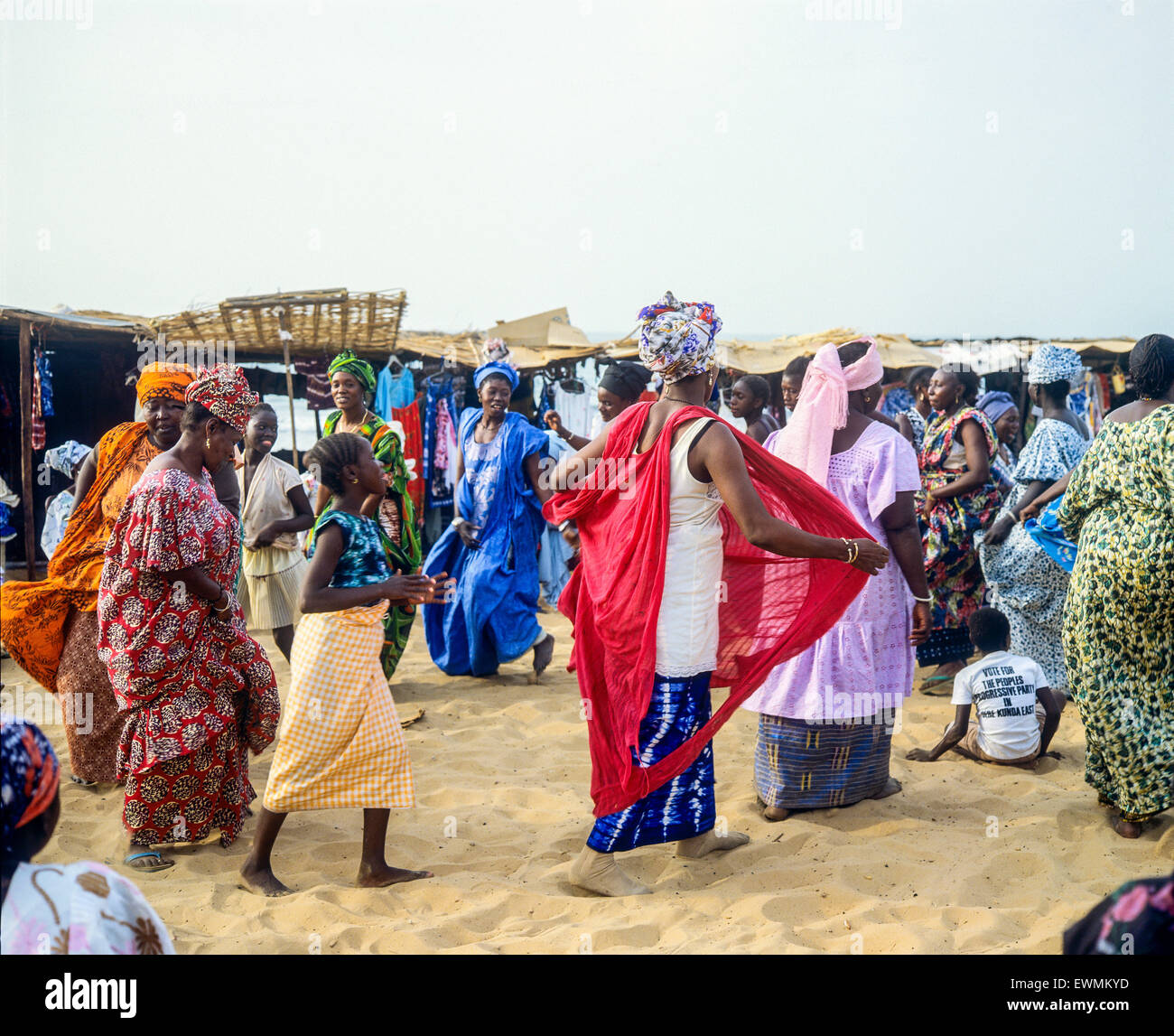 African women gambia traditional dress hi-res stock photography and ...