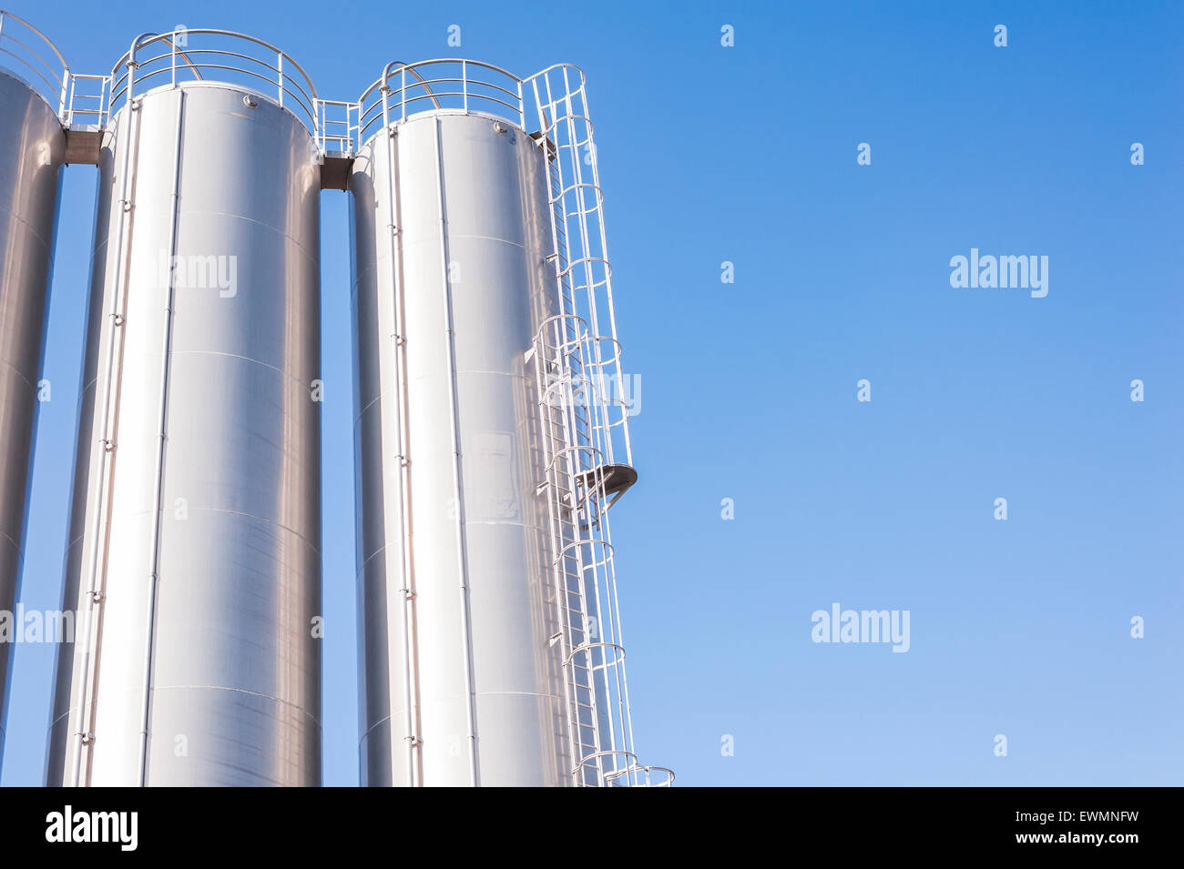 Detail of chemical plant, silos and pipes Stock Photo - Alamy