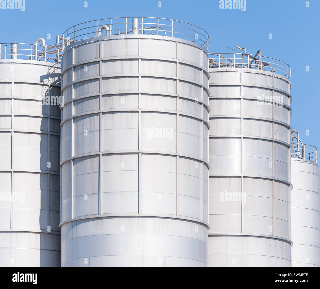 Detail of chemical plant, silos and pipes Stock Photo - Alamy