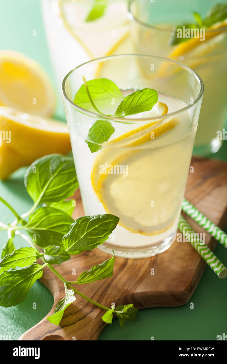 Lemonade glasses hi-res stock photography and images - Alamy