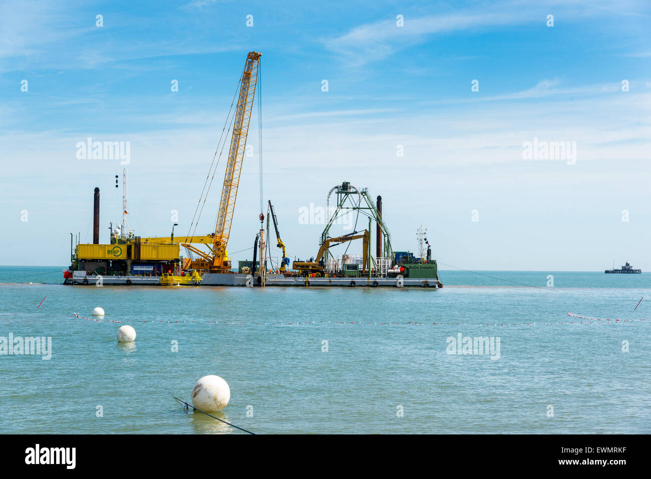 Cable laying offshore hi-res stock photography and images - Alamy