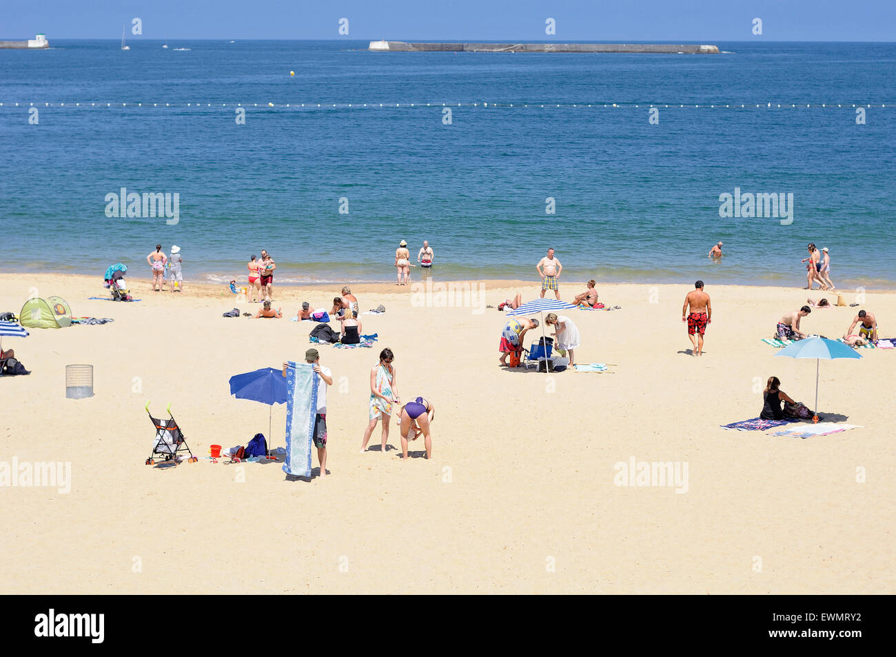 Cote de basque beach hi-res stock photography and images - Alamy