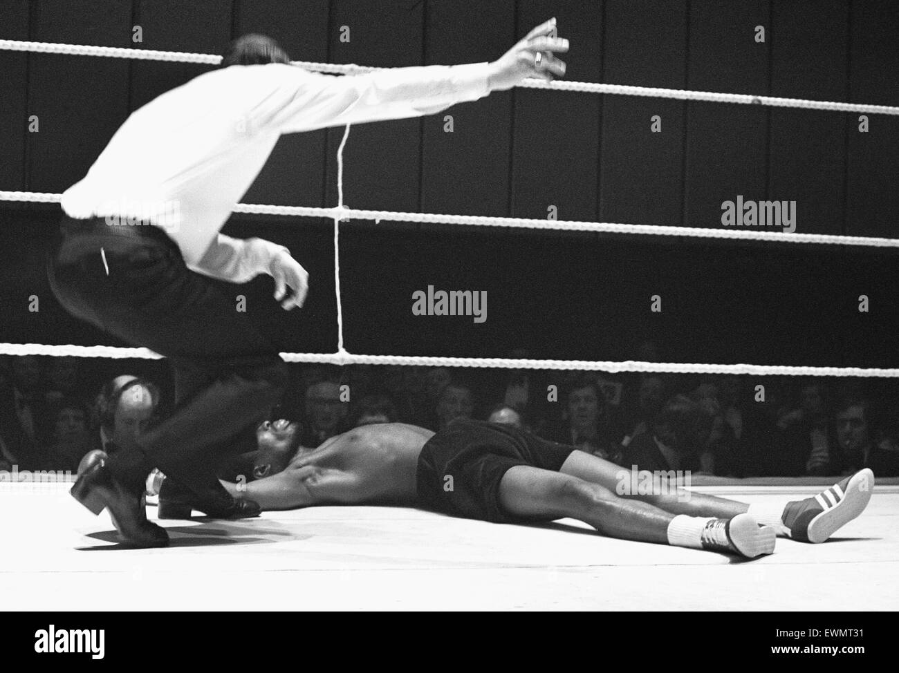 Knocked out hi-res stock photography and images - Alamy