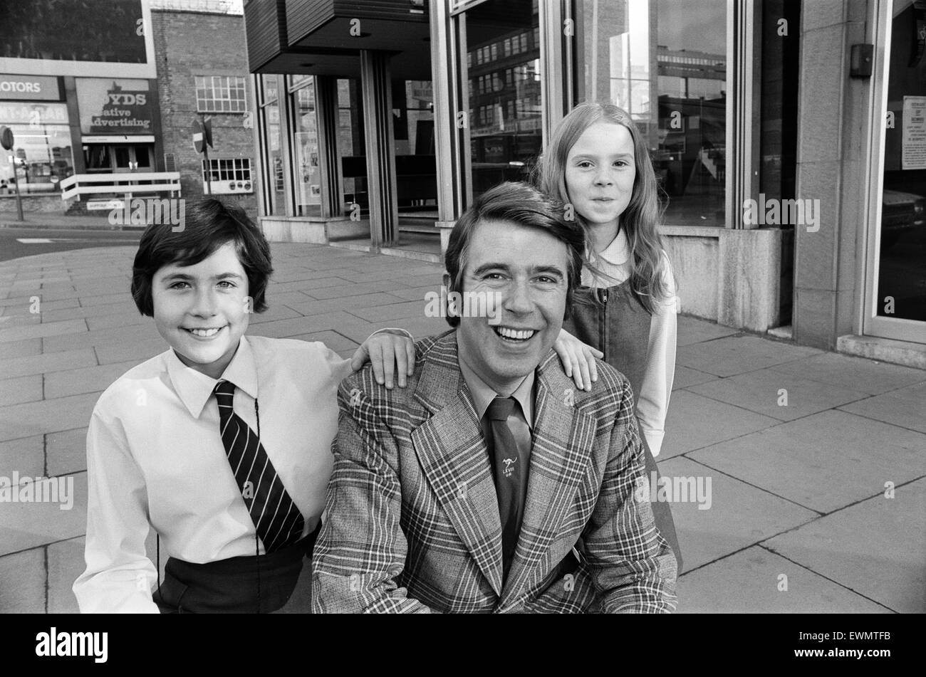 Leslie crowther Black and White Stock Photos & Images - Alamy