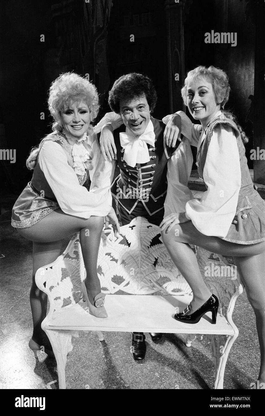 Cinderella Pantomime, Photo-call, Alexandra Theatre, Birmingham, 20th ...