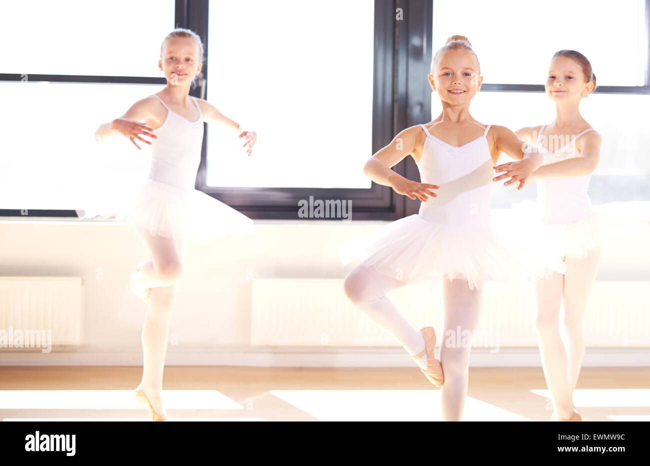 Children ballet pirouette hi-res stock photography and images - Alamy