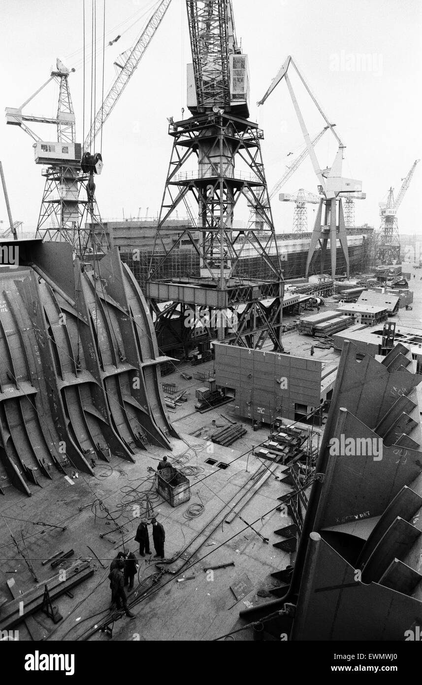 Glasgow, Scotland, 6th March 1971. Face of Britain 1971 Feature Stock ...