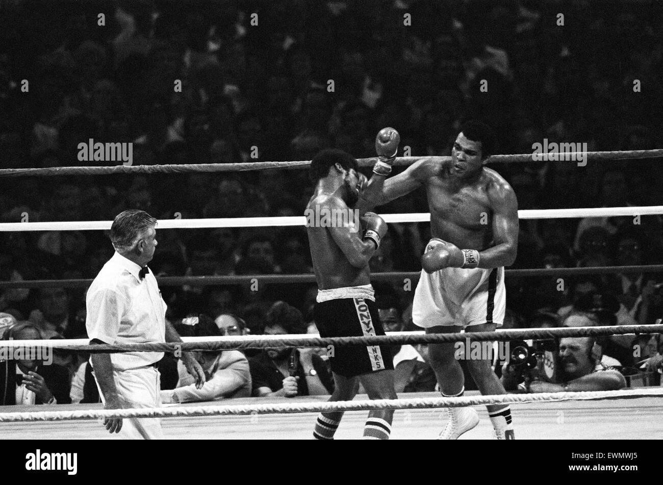 Muhammad Ali's second match with Leon Spinks, at the Louisiana ...