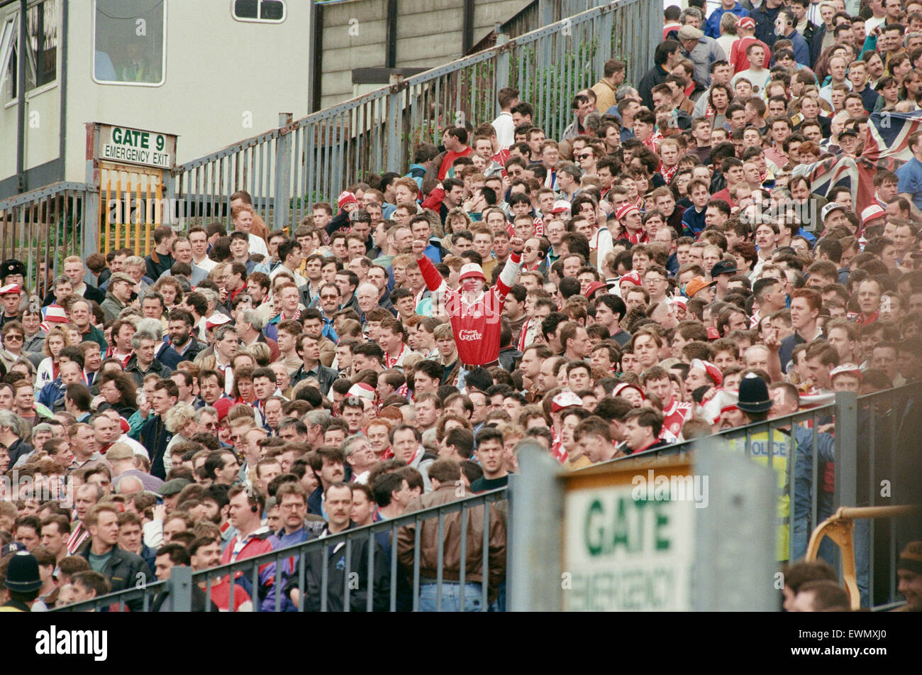 Fans during the Wolverhampton Wanderers v Middlesbrough match. Final ...