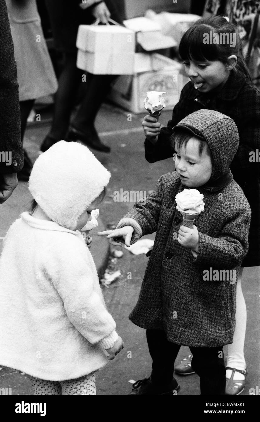 1970s photo cemetery hi-res stock photography and images - Alamy