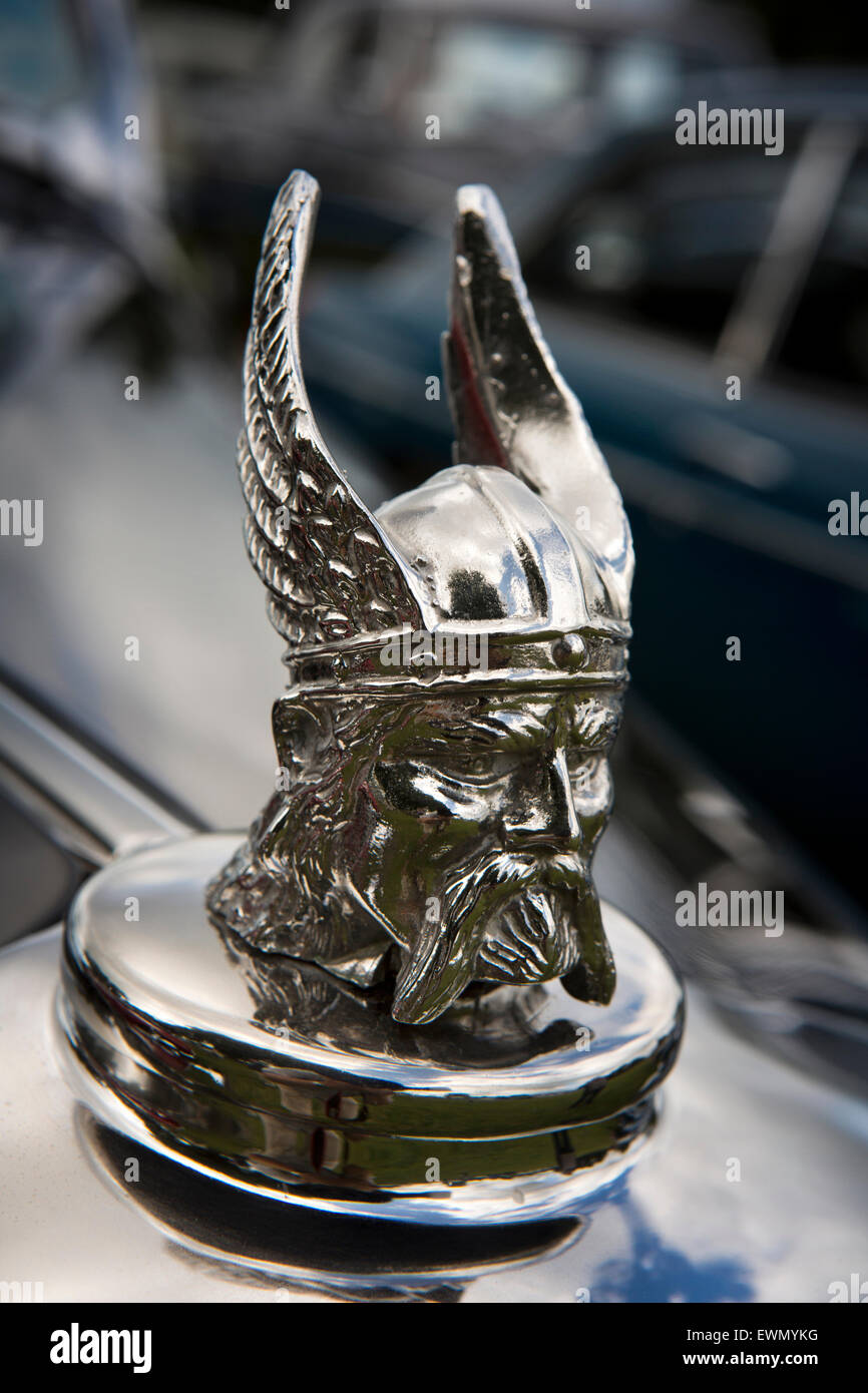 Car radiator mascot hi-res stock photography and images - Alamy