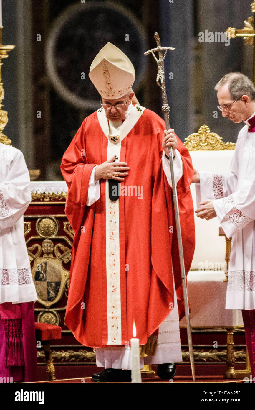 Pallium mass hi-res stock photography and images - Alamy