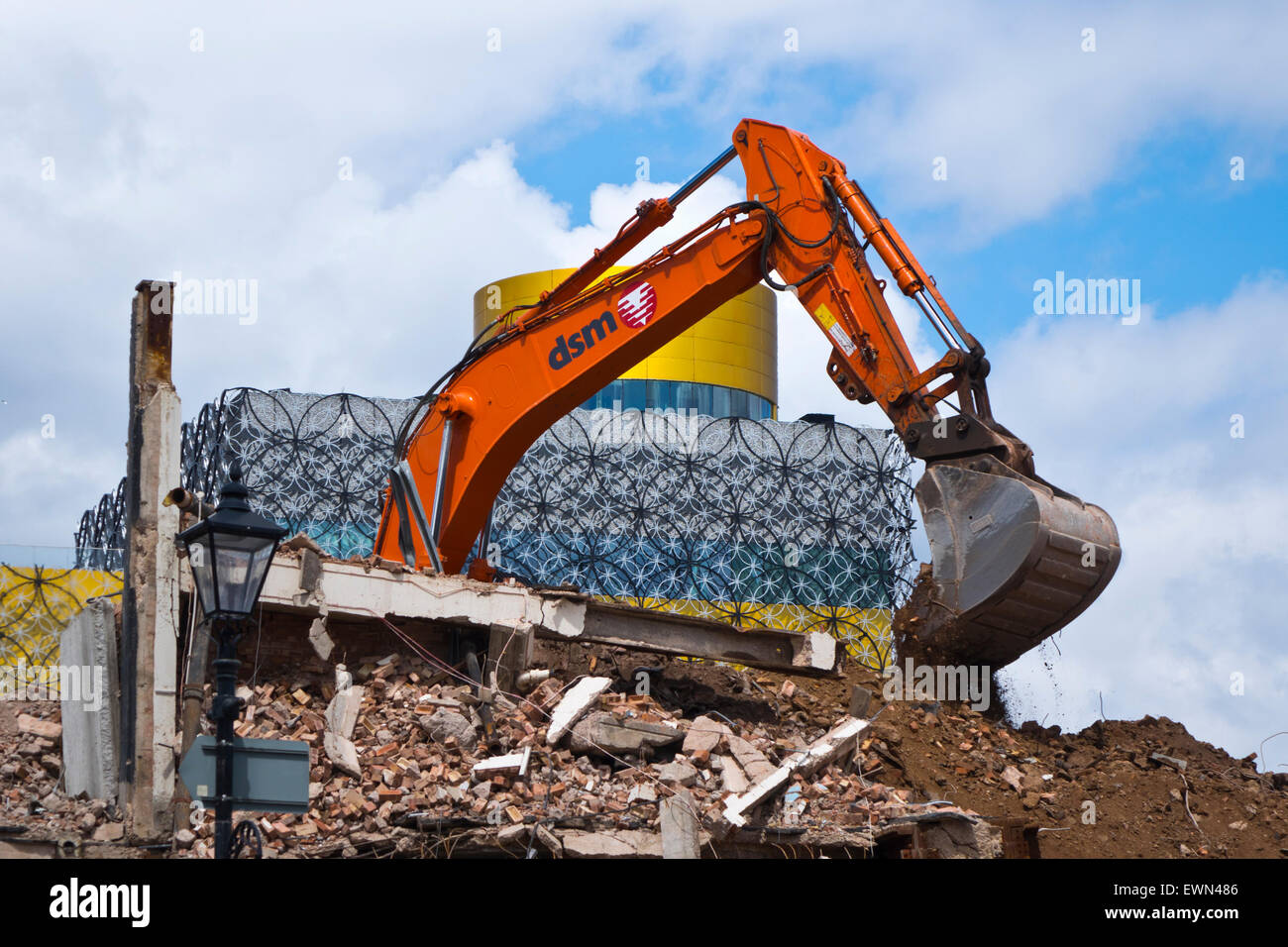 Birmingham library demolition hi-res stock photography and images - Alamy