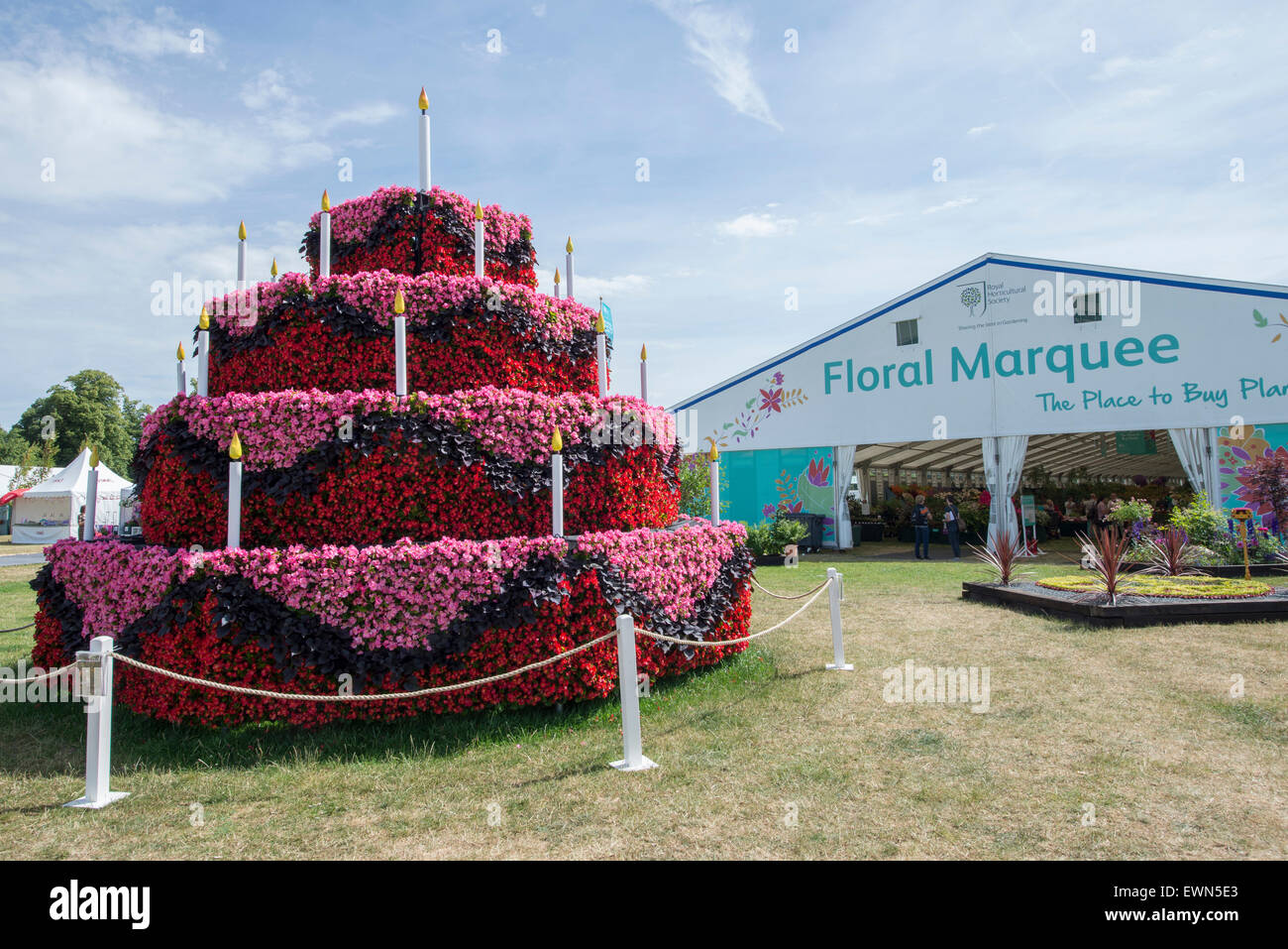 Hampton Court Palace, Surrey, UK. 29th June, 2015. 25th year of the RHS ...