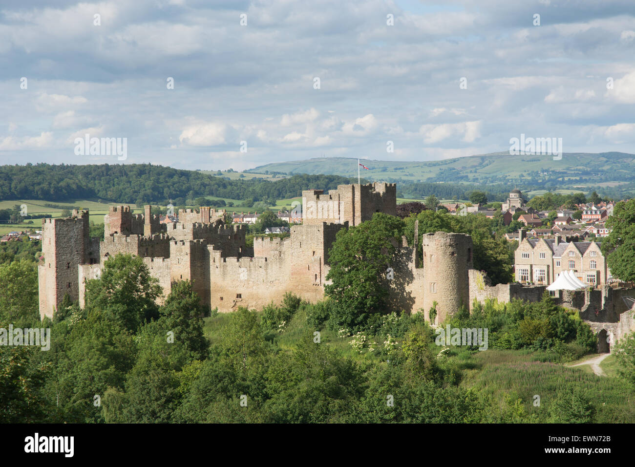 Ludlow Castle, Shropshire, a stronghold high above the River Teme Stock ...