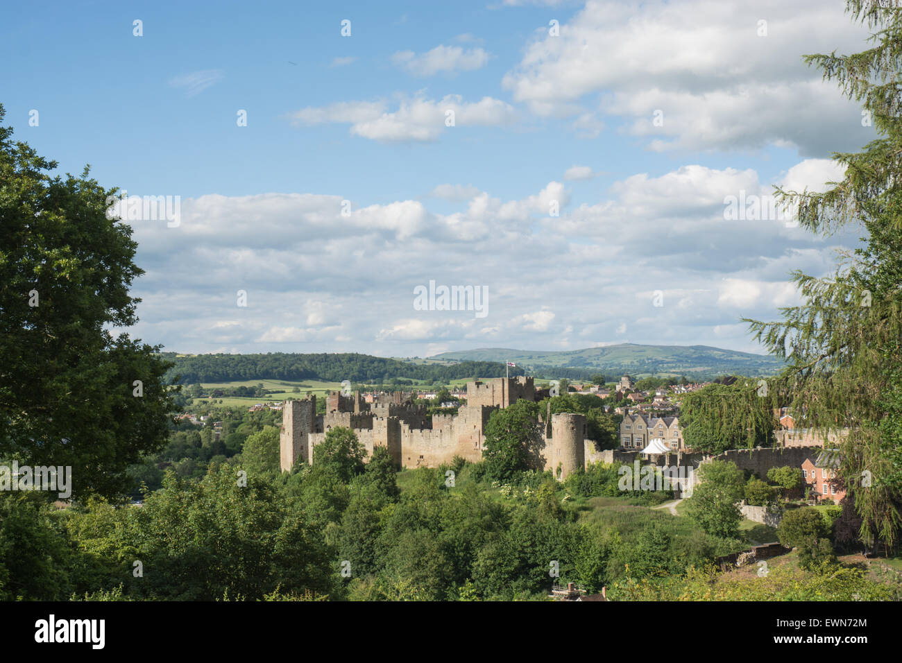Historic ludlow castle hi-res stock photography and images - Alamy