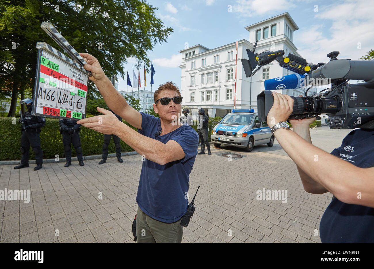 Clapper loader hi-res stock photography and images - Alamy