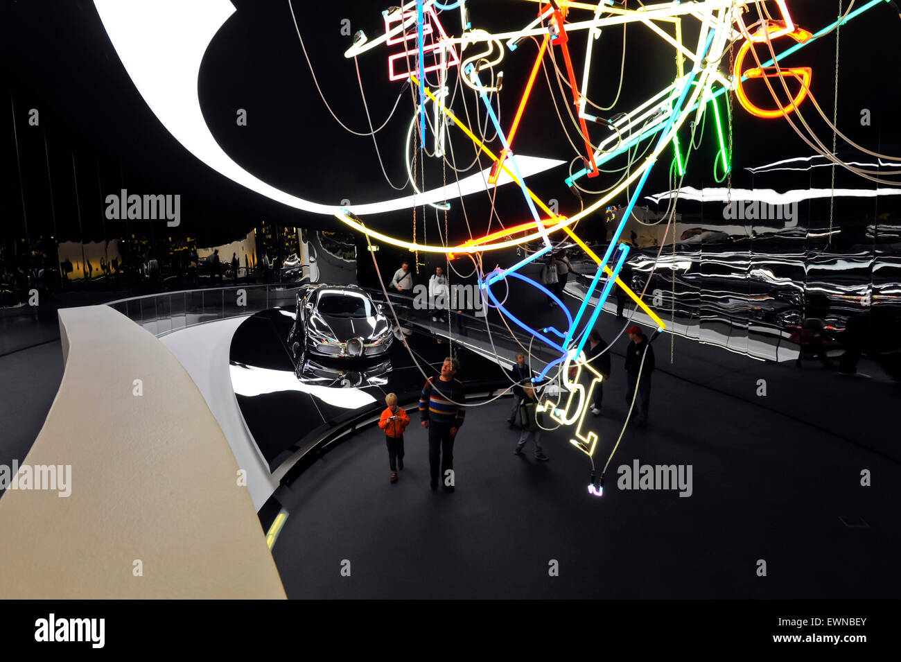 Silver plated Bugatti Veyron on display at Autostadt, Volkswagen ...